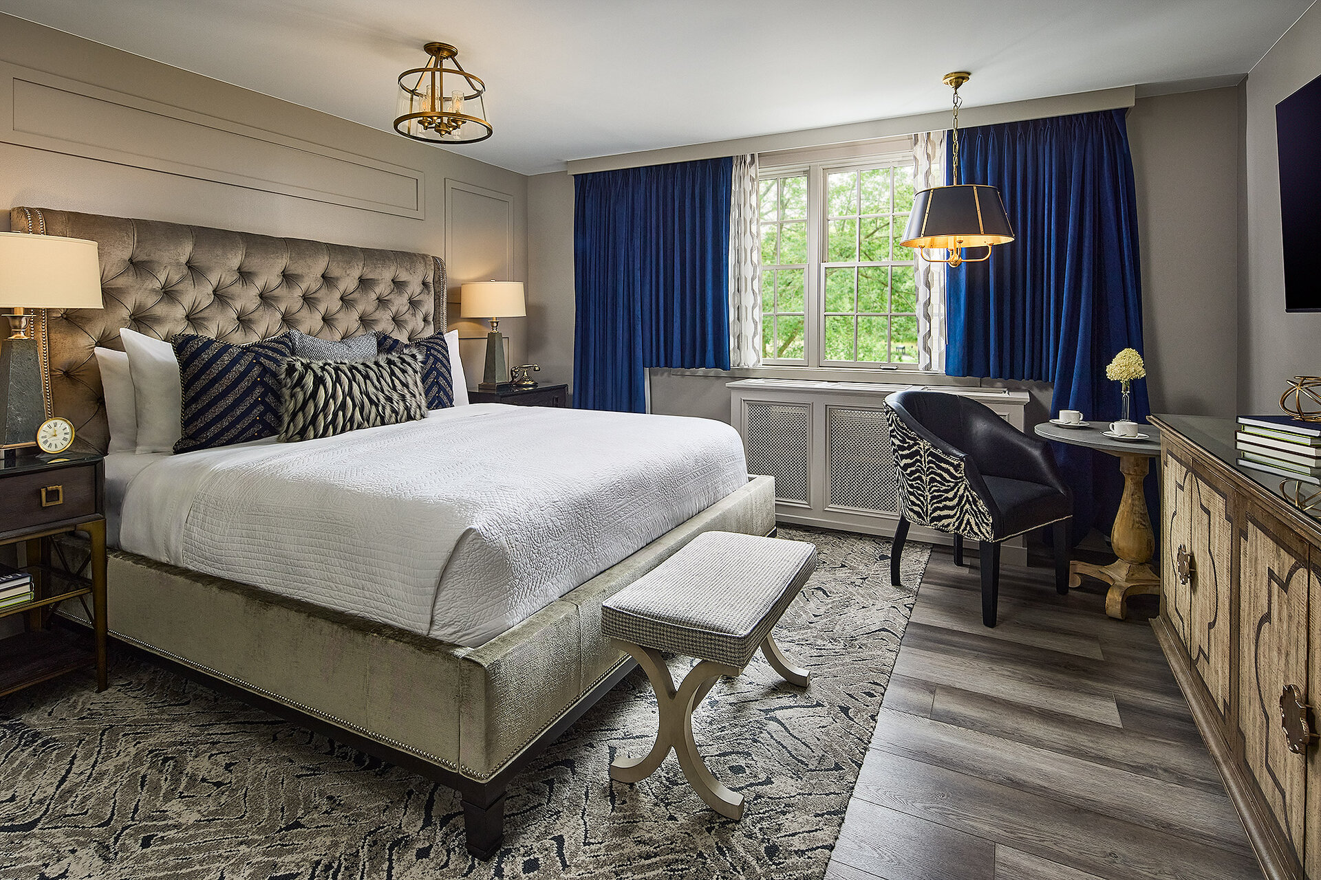 Spacious Hotel Rooms & Suites near Penn State | Carnegie House