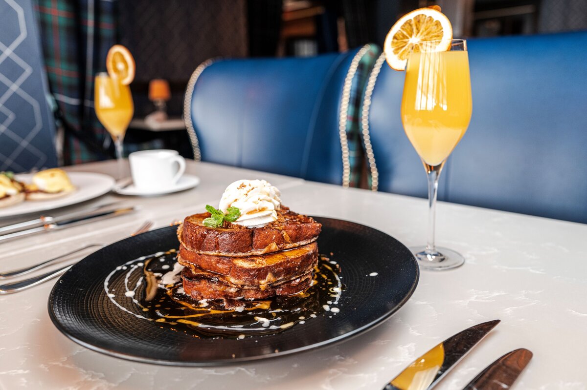 In-Room Dining | Carnegie House